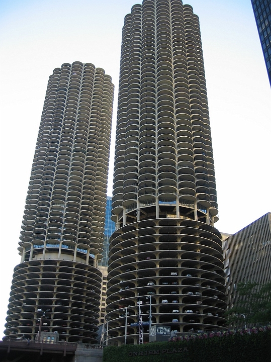 Favorite Destinations/Chicago, Illinois/13 Corn cob buidlings